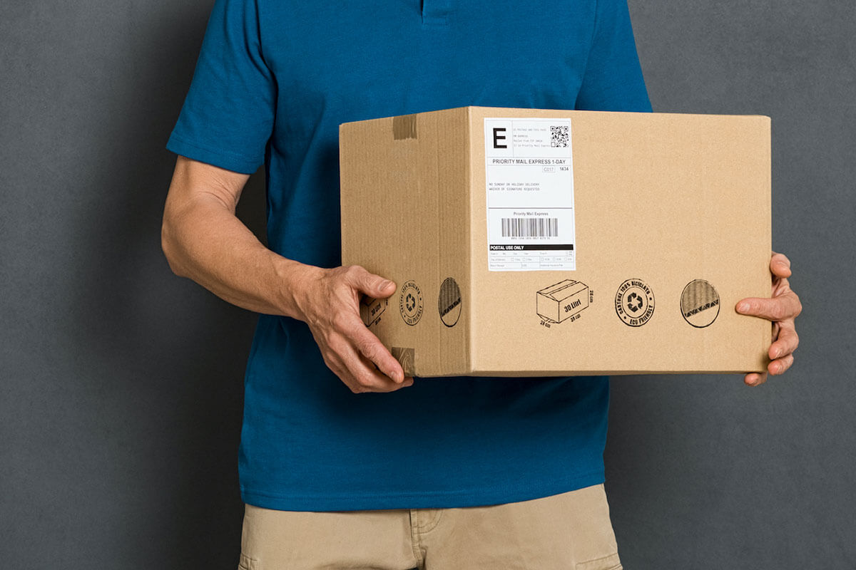 Ultimate Guide: How to Ship Clothes